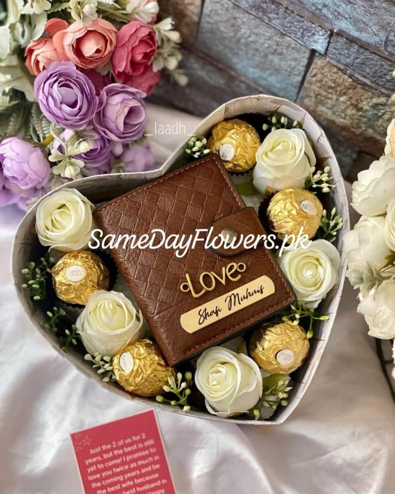 Order Now Love Combo Gift Box - Same Day Flowers