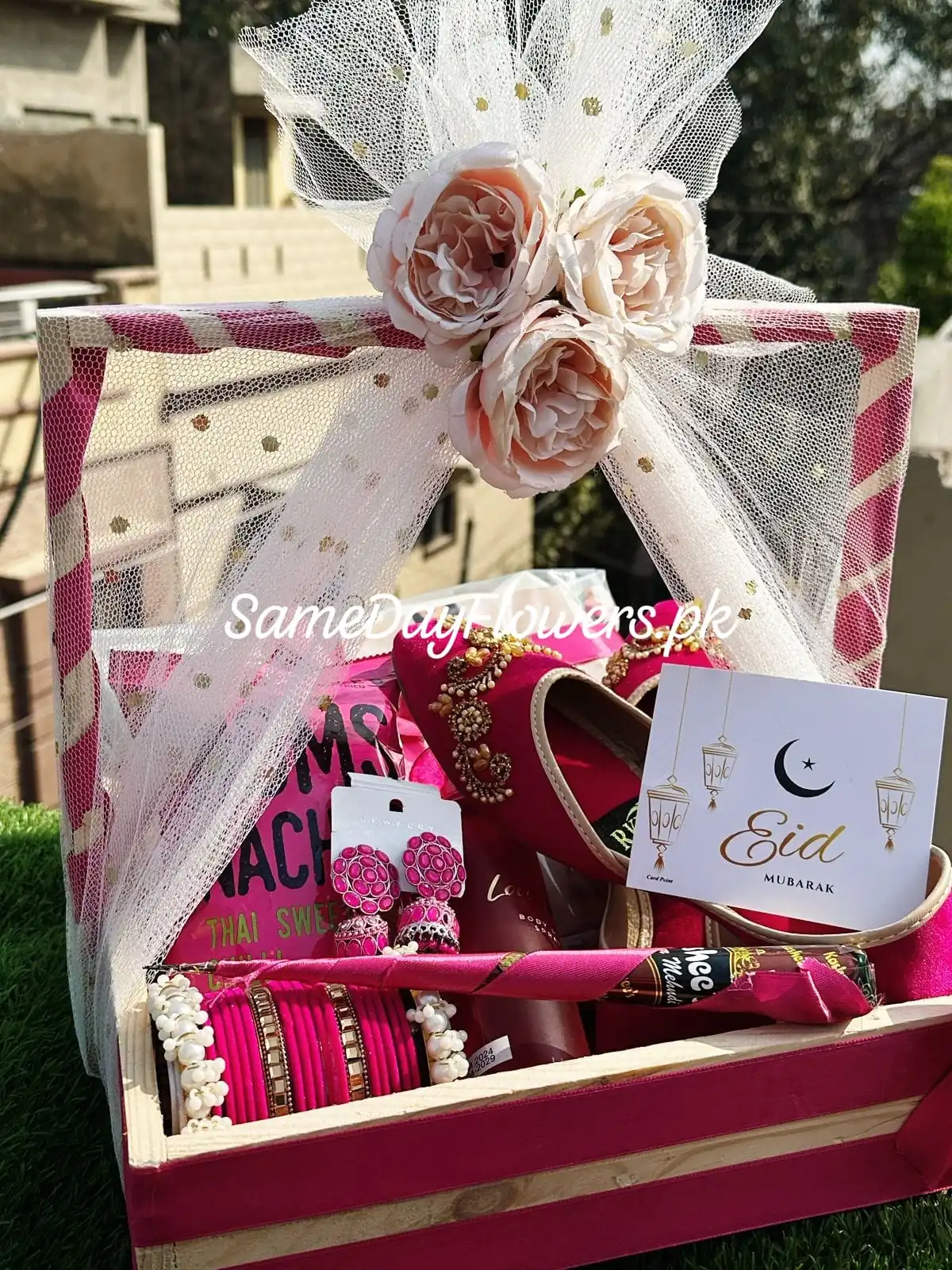 Eid Treat Basket - Eid Gifts for Women Lahore - Same Day Flowers